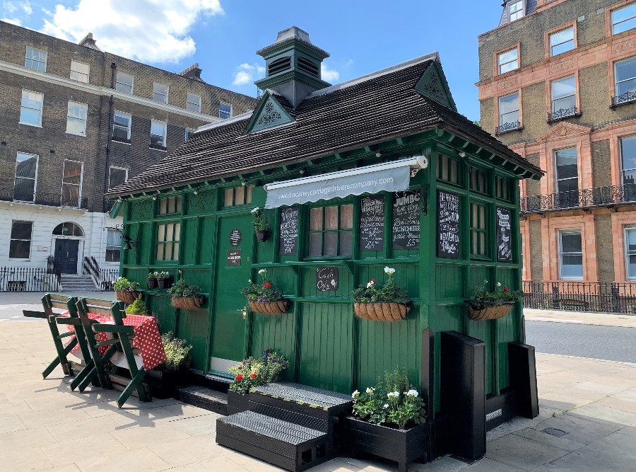 Russell Square: Taking a break in central London
