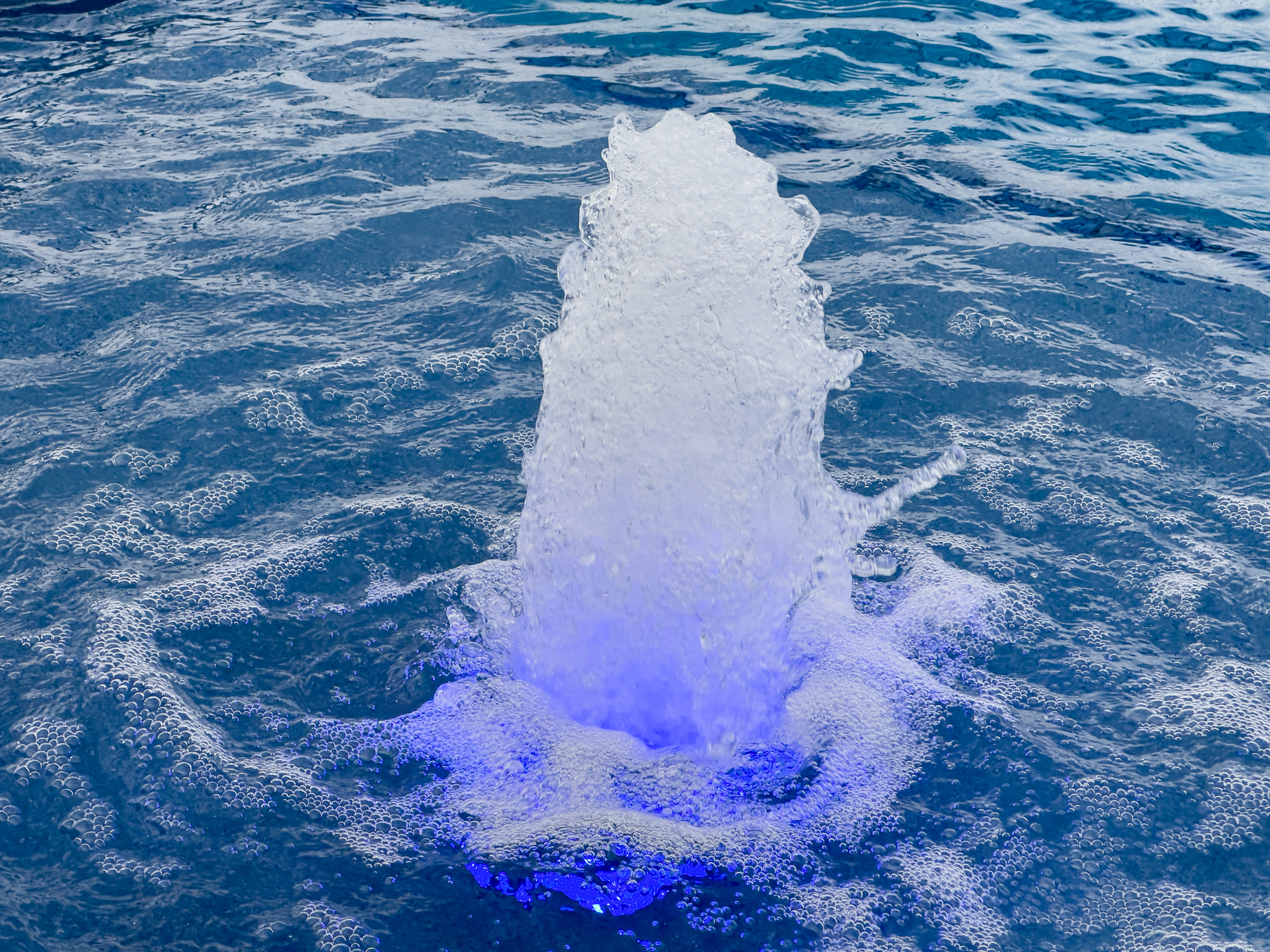 Lighted LED Bubbler | A&G Concrete Pools