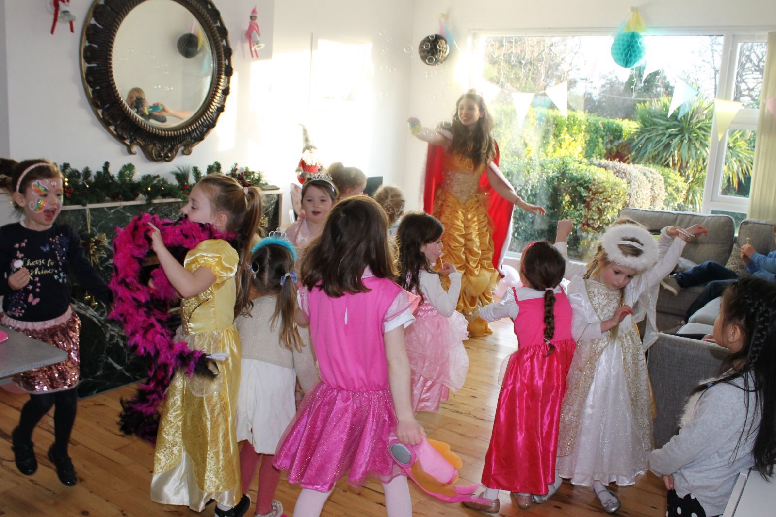 The Kids Entertainment Agency | Kids Party Entertainers