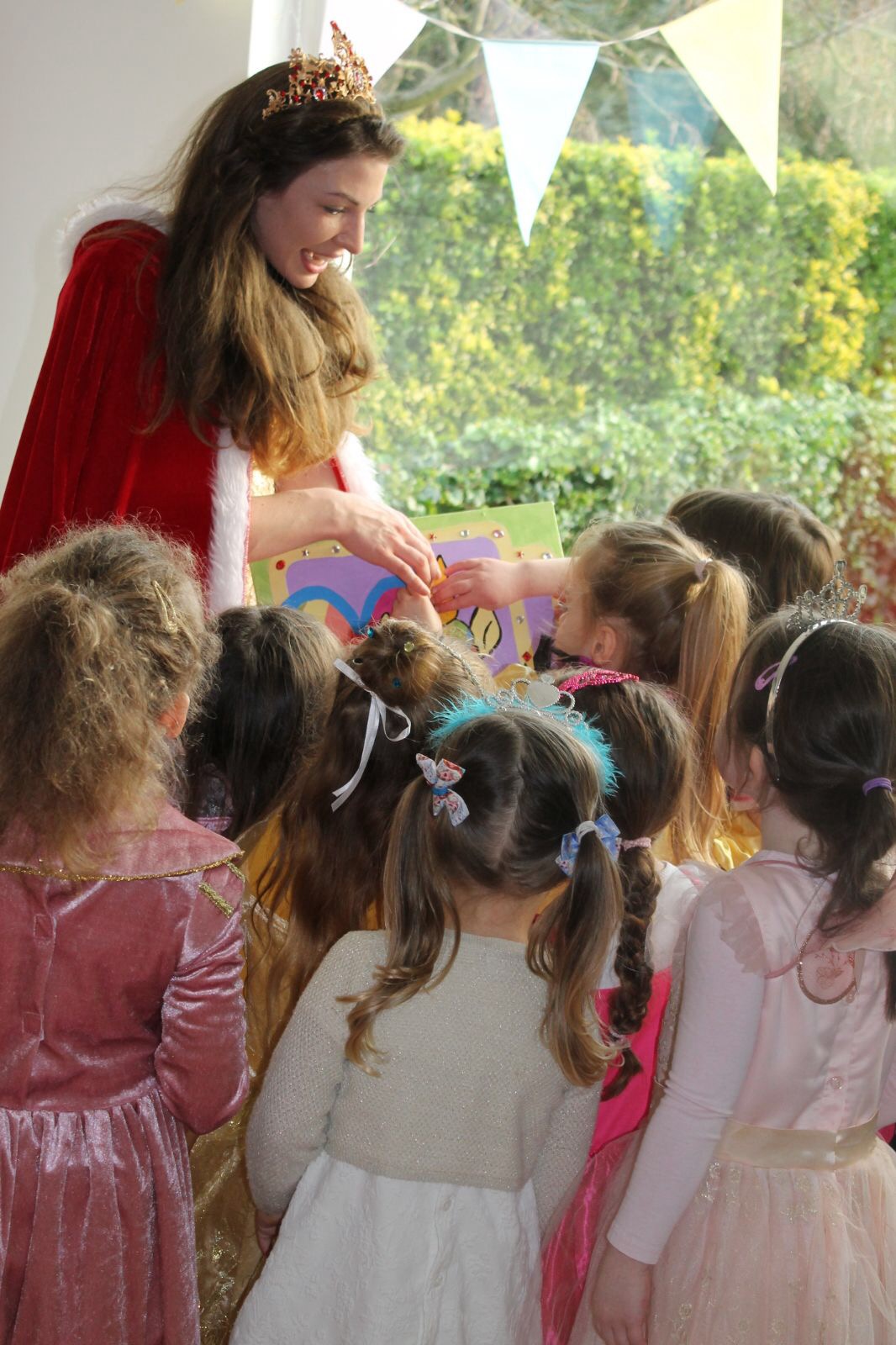 The Kids Entertainment Agency | Kids Party Entertainers