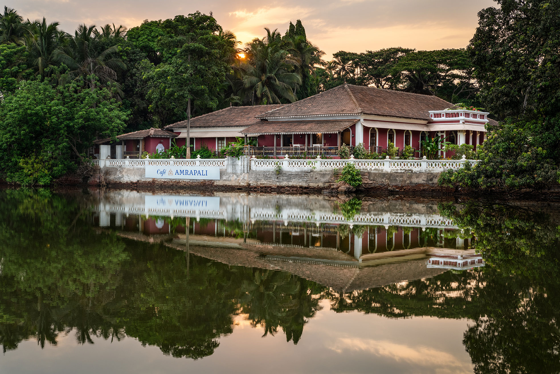 luxury-boutique-hotel-goa-amrapali-house-of-grace