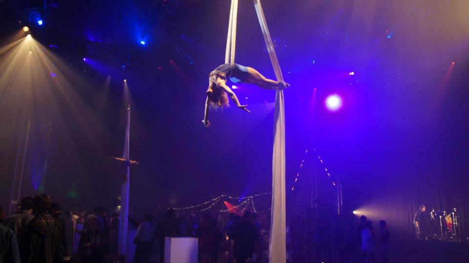 Incredible aerial silks performances