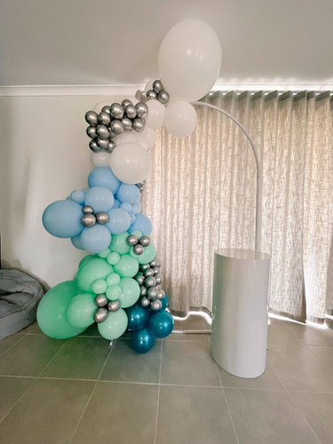 Hollow White Arch Frame | Waurn Ponds ILTS