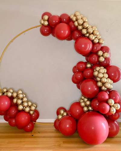 Platinum Balloon Garland Round Display | Waurn Ponds ILTS