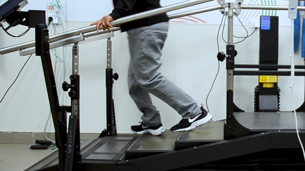 Climbing stairs backwards on the DST