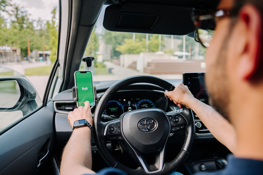 Bolt tests driver-set fares in UK cities as part of expanded earnings model
