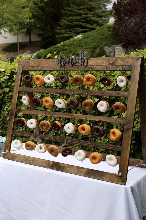 donut stand | Rusticurbangoods