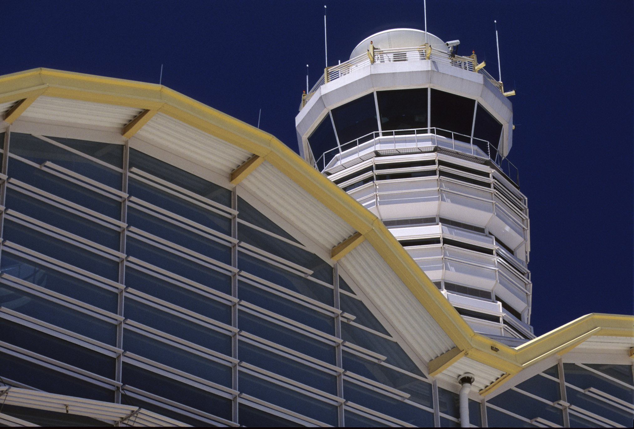 Metropolitan Washington Airport Authority (MWAA)