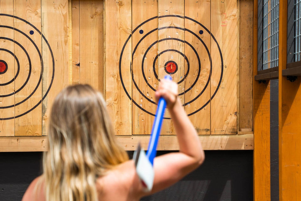axe throwing tameside