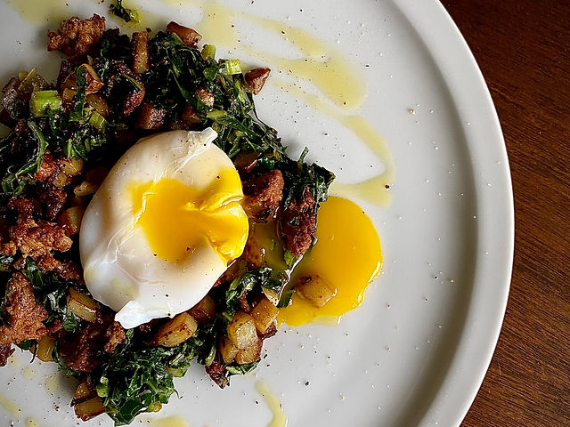 how to cook poached duck eggs