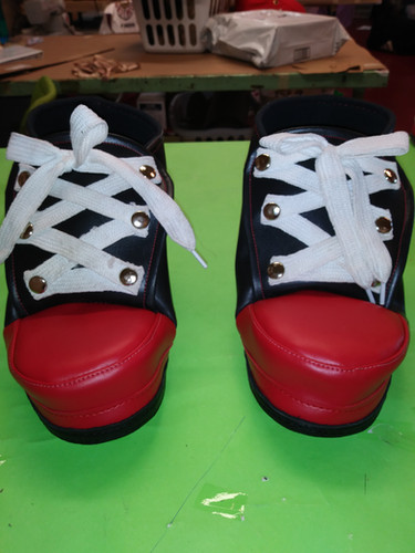 Mascot shoe-Athletic | amazing-mascots