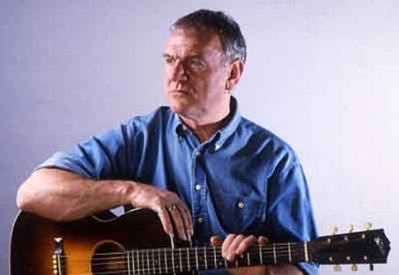 Rapturous welcome for folk legend Ralph