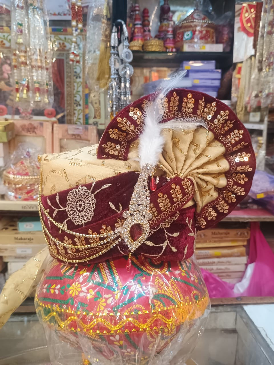 wedding-safa-traditional-elegance-for-the-modern-groom-step-into-roya-4