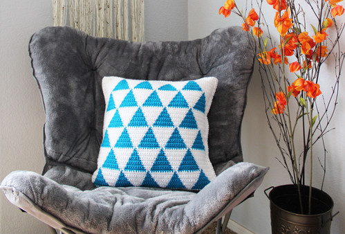 Pyramid Triangle Crochet Pillow Pattern | Anna Burton Designs