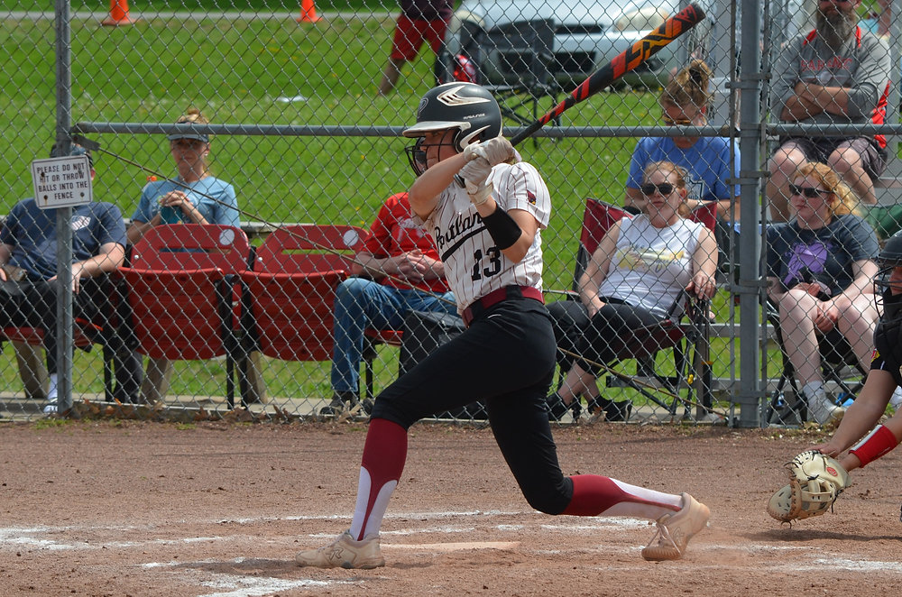 Portland Softball sweeps St. Johns, goes 1-1 in Spring Sports Carnival