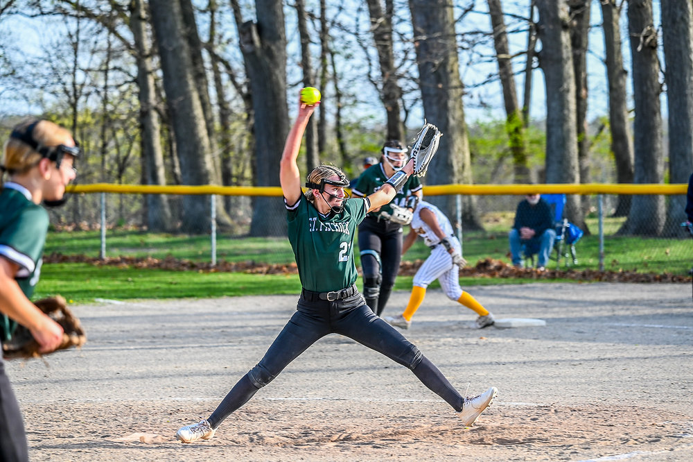 Lady Shamrocks split with Webberville