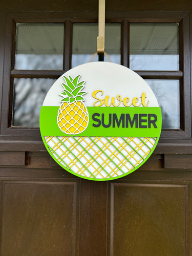 Pineapple front door sign | SilvaLiningDesigning