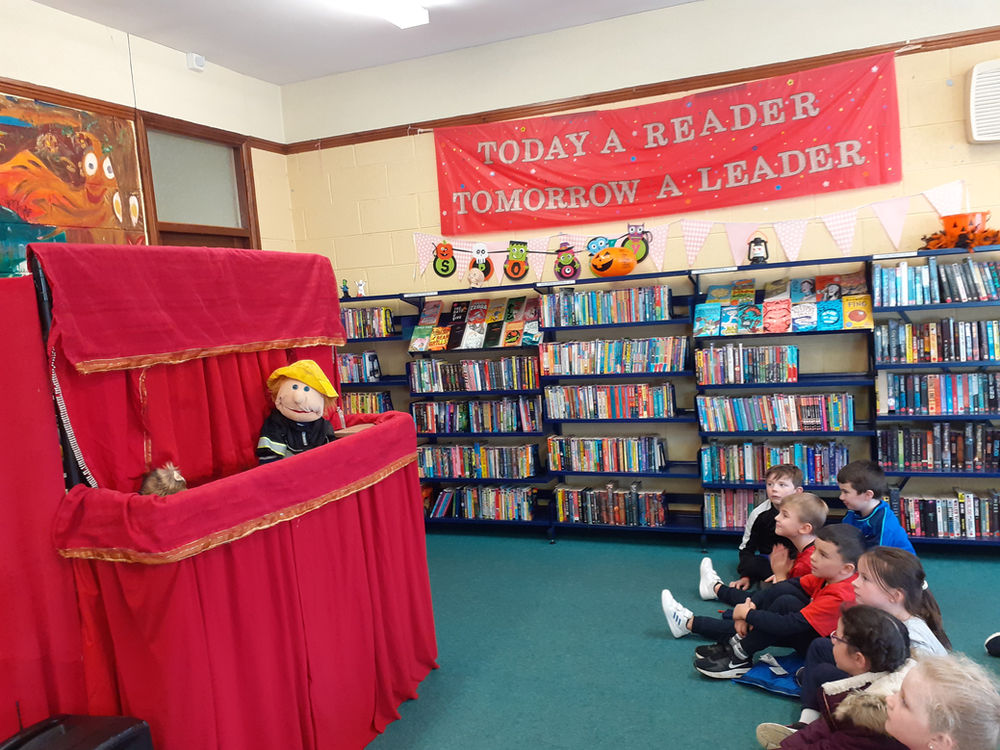 Puppet Show in Lanesborough Library.