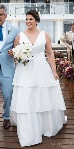 Vestido de Noiva Atelier Luit minimalista saia camadas | Emporio Lulu