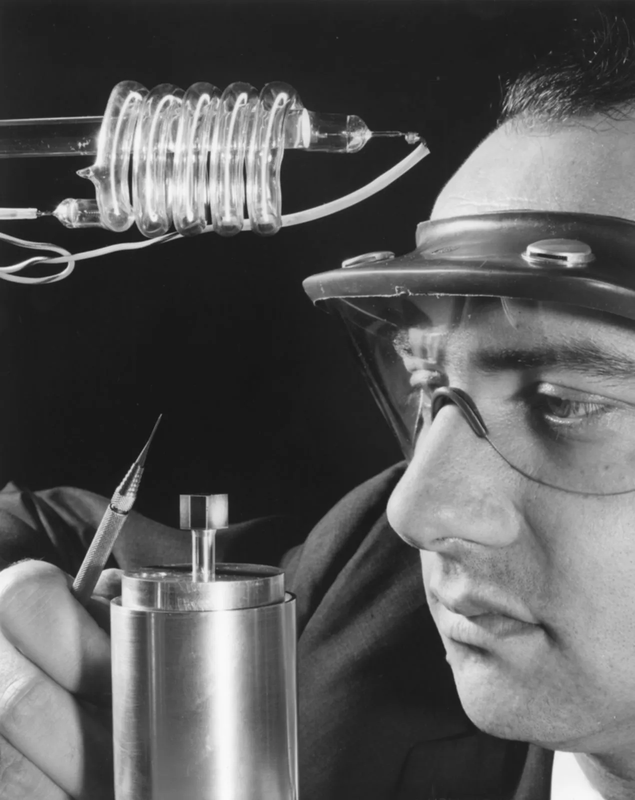 🔦 History of Laser: The Illuminating History of Laser Technology 🔦