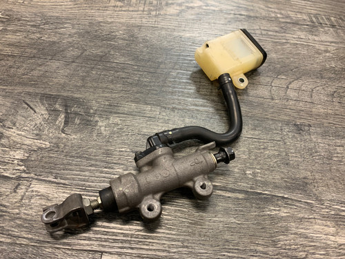 Honda CBR300R CB300F CBR250R OEM Rear Brake Master Cylinder W ...
