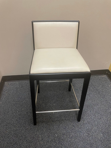 Andreu World - Carlotta Barstool | Cubes Services