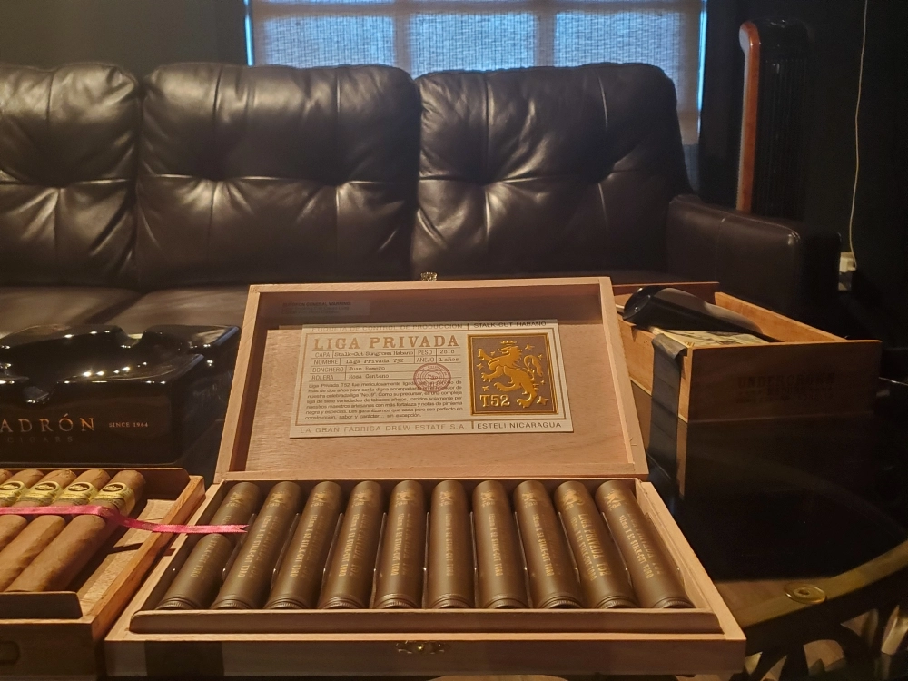 EMPLOYMENT | 1911 Cigars - Cibolo's Premier Cigar Lounge | Cibolo, TX