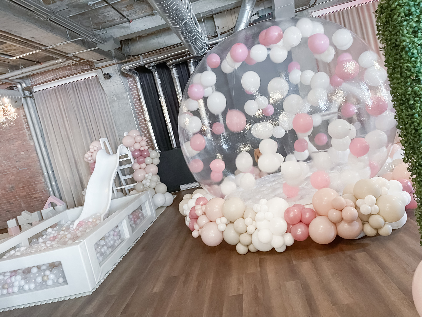 BOUNCE | Le P'tit Village