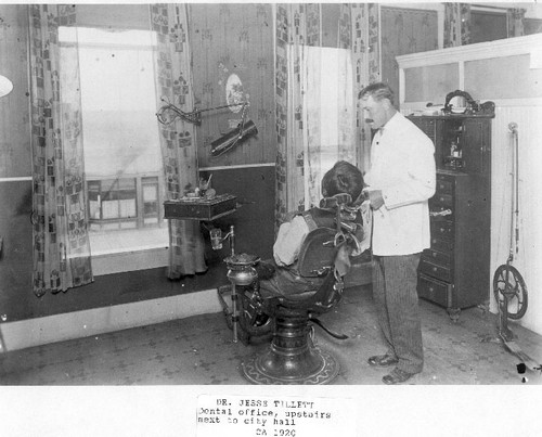 Dr. Tiller, dentist ca 1915 | Stumptown Historical
