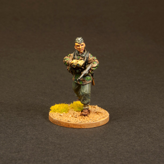 NEW RELEASE: Waffen SS "Command", "PAK40" & "Sniper/spotter" figures