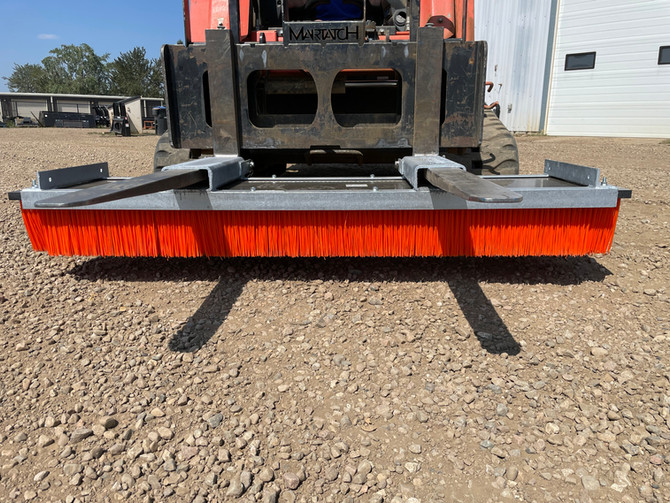 Sweeper Broom | Swift Fox