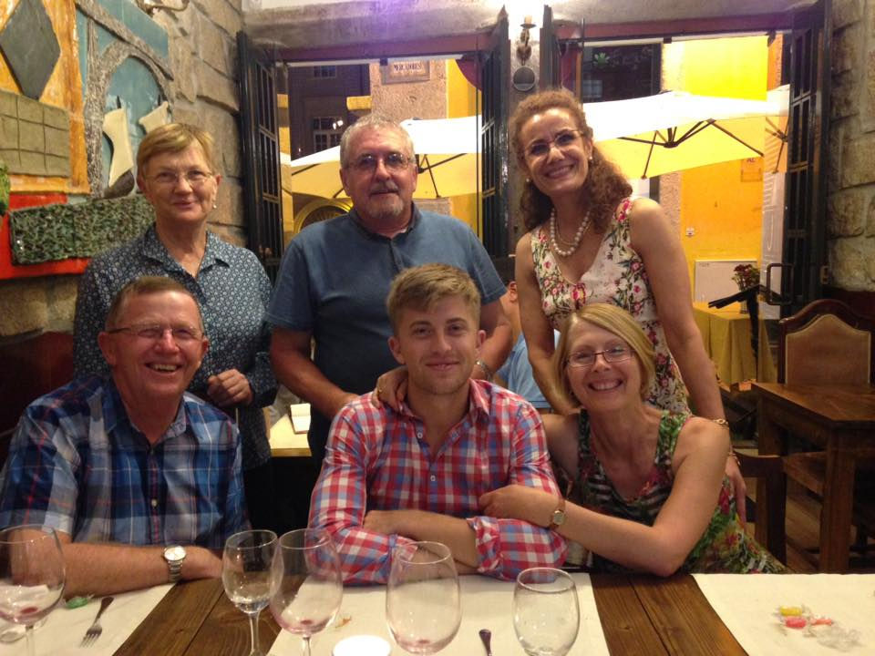 8 things you want to know about Portuguese table etiquette.