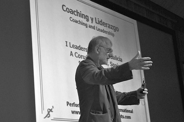 John Whitmore. Coaching: el método para mejorar el rendimiento de las ...