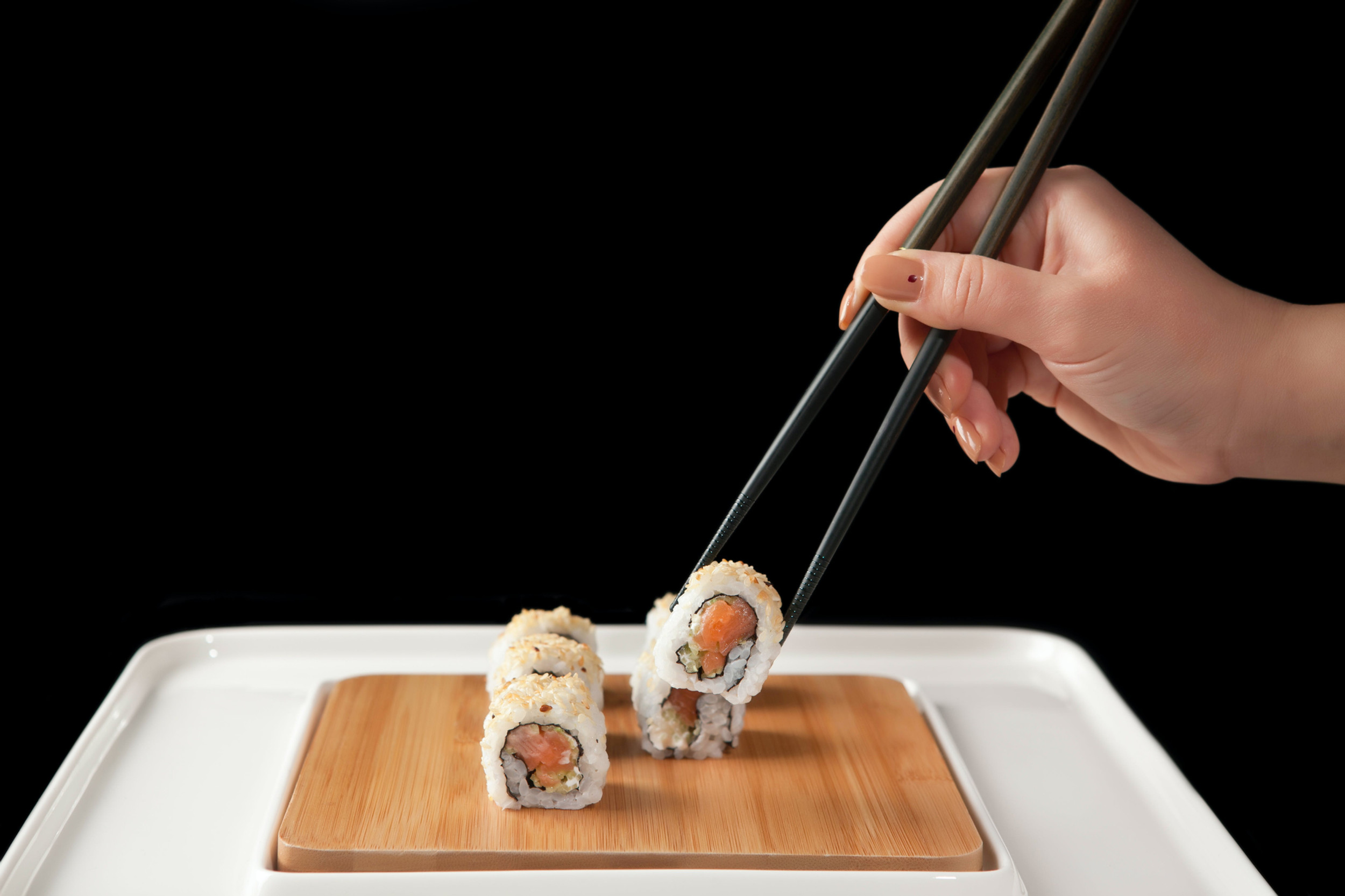 A beginners guide to eating with chopsticks.