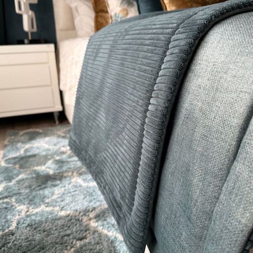 Luxurious Ribbed Throw | Anita