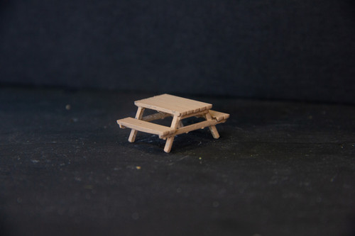 HO Scale/OO Gauge Picnic Table x4 | Railscale 33d