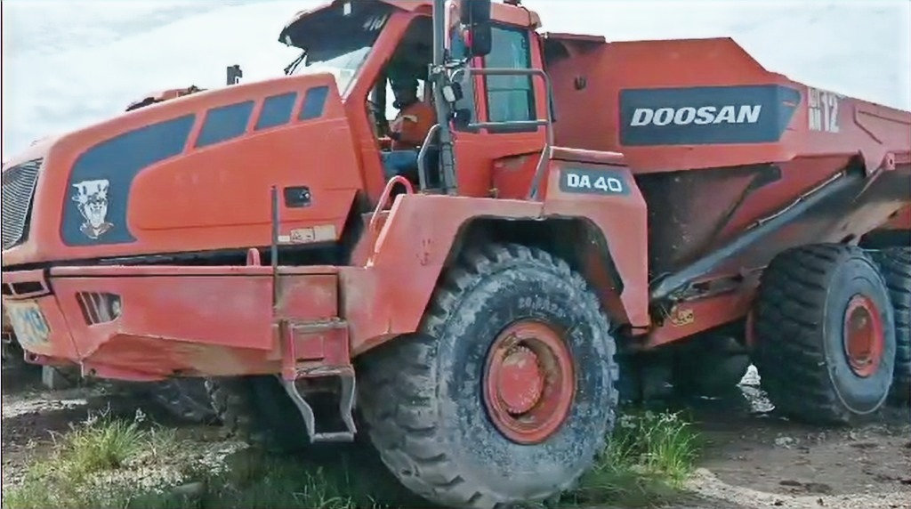 Doosan DA40 Dump Truck HK00235