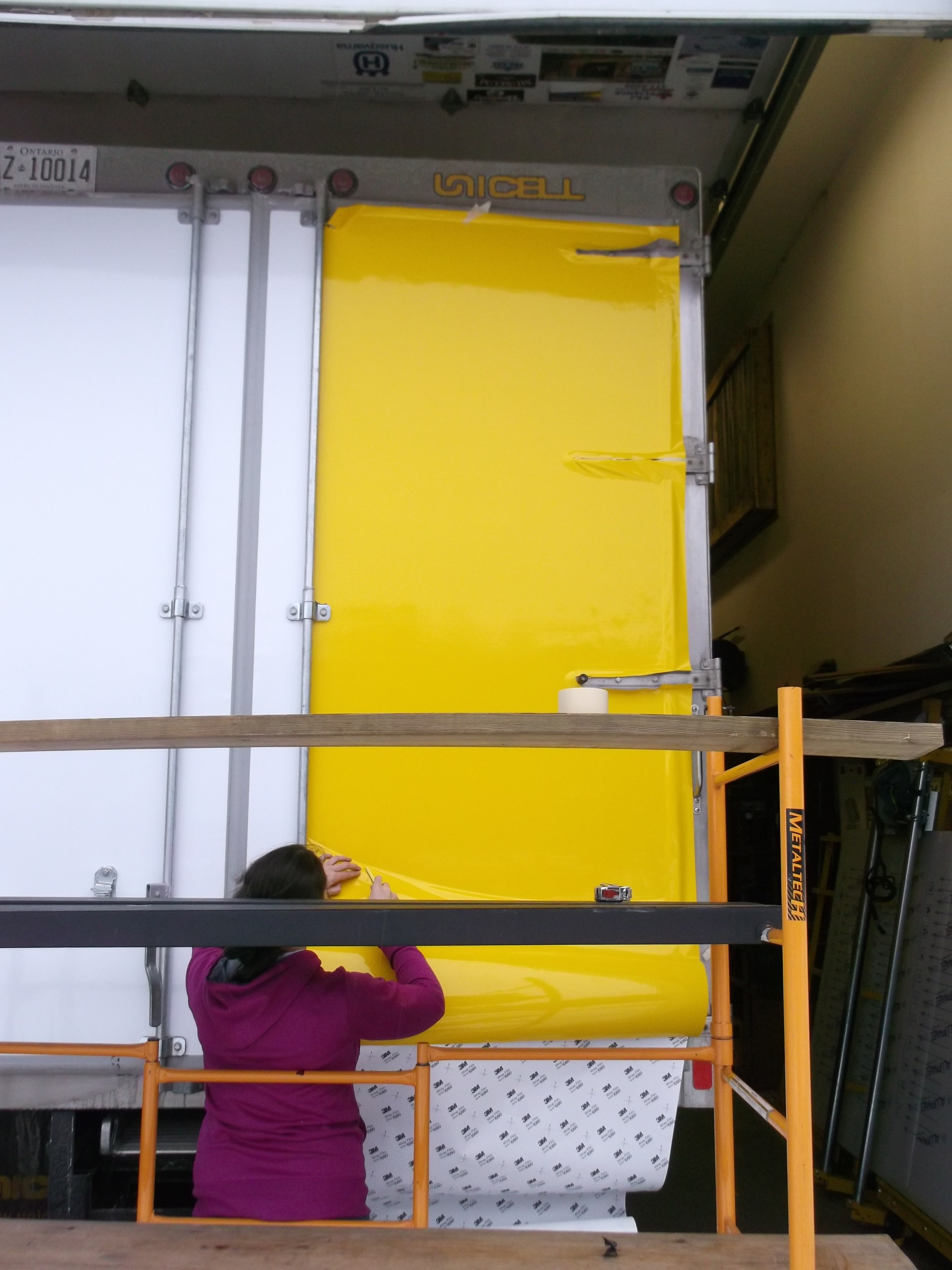 Commercial Business Wraps | Beacon Images - Manitoulin Signs