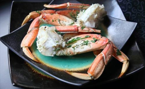 Buy Dungeness Crab Sections Online | Giovanni's Fish Market