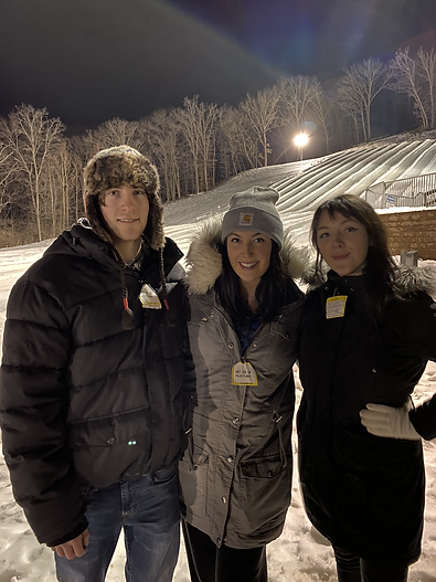 ABOUT | Holly on Hawthorne