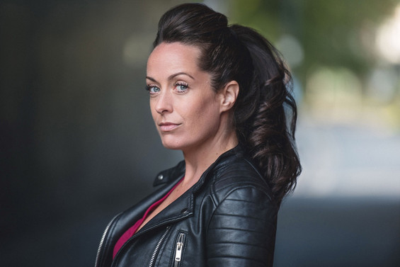 Artist Profile | Caroline Hubbard | Lyndsey Toon Artists