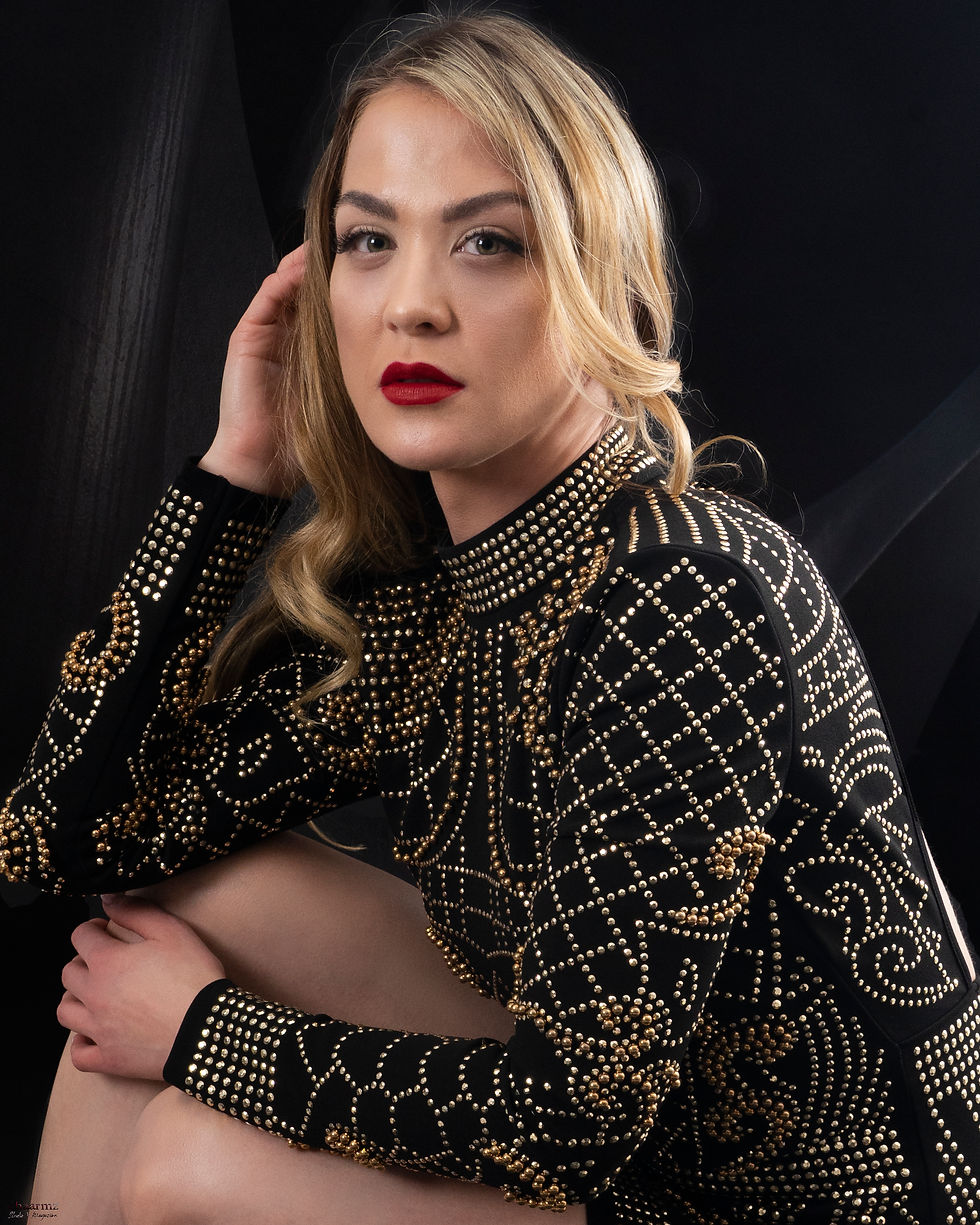 Flashy Outfit and the Flash Light!