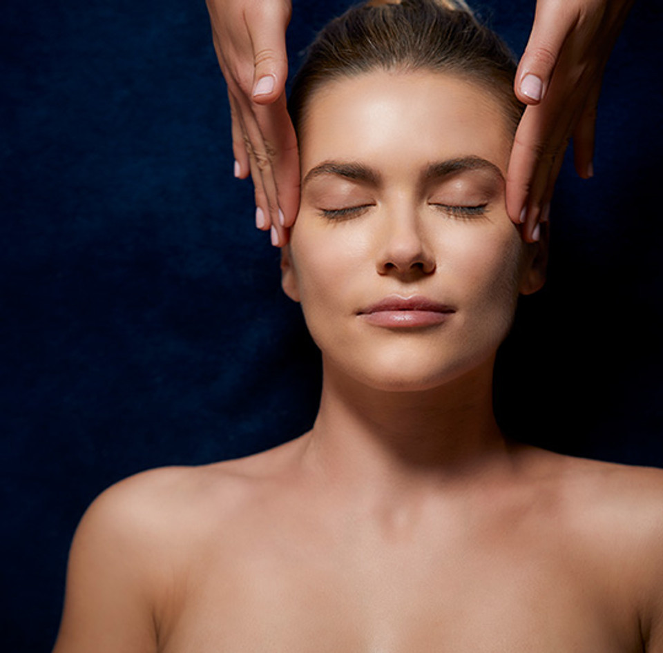 A Halo of Softness for Sensitive Skin