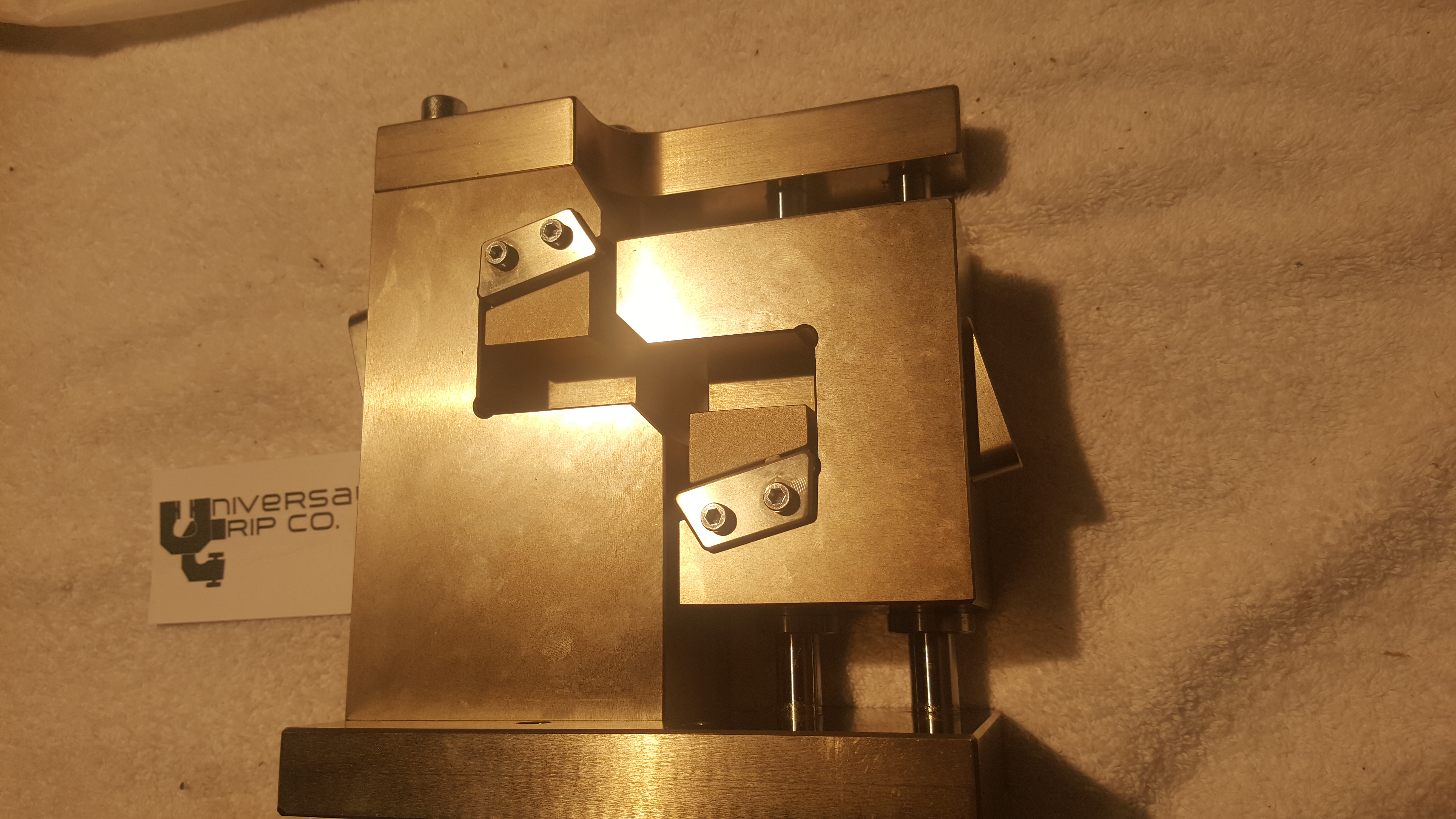 ASTM D5379 - Iosipescu Shear Test Fixture