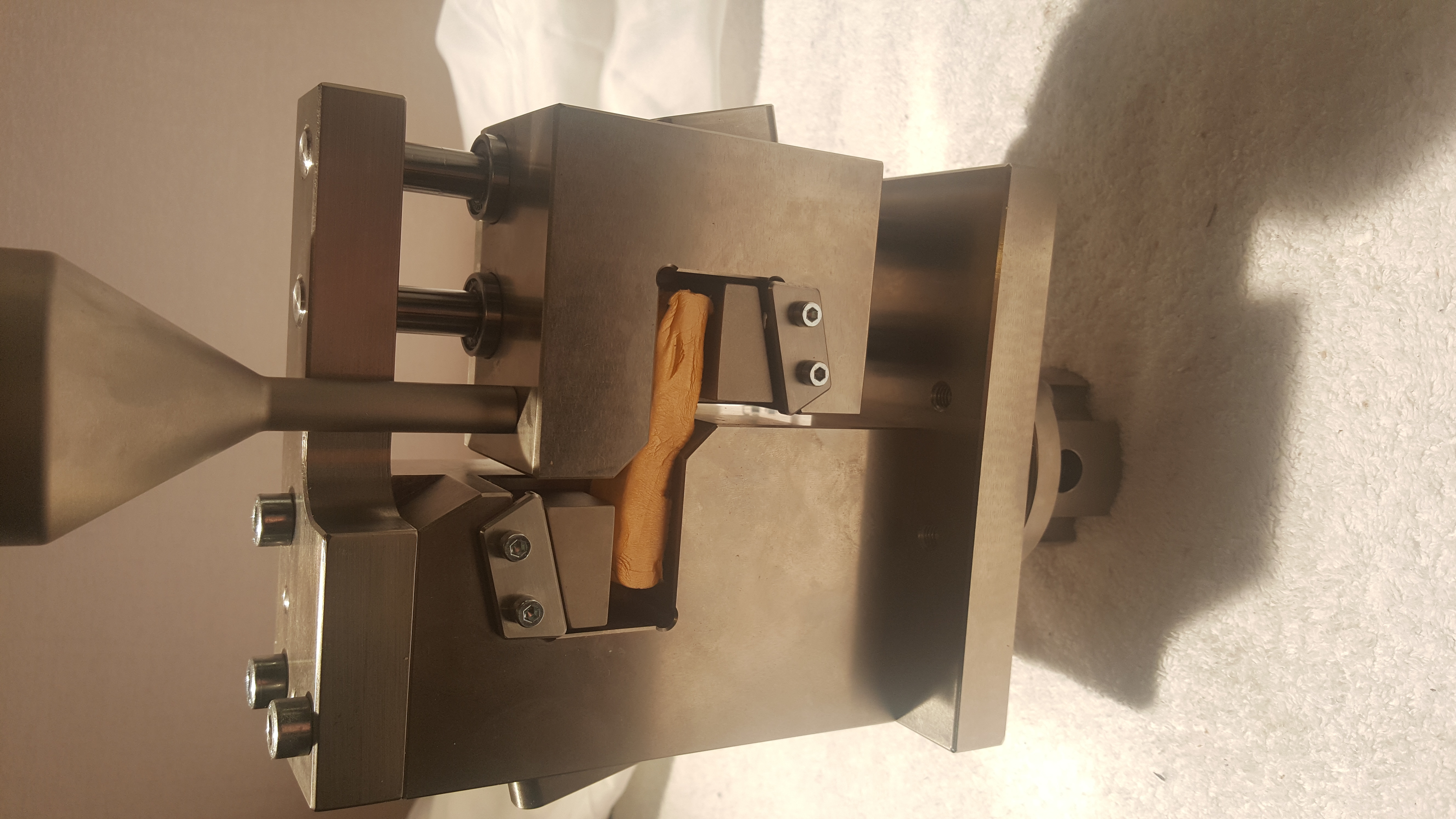 ASTM D5379 - Iosipescu Shear Test Fixture