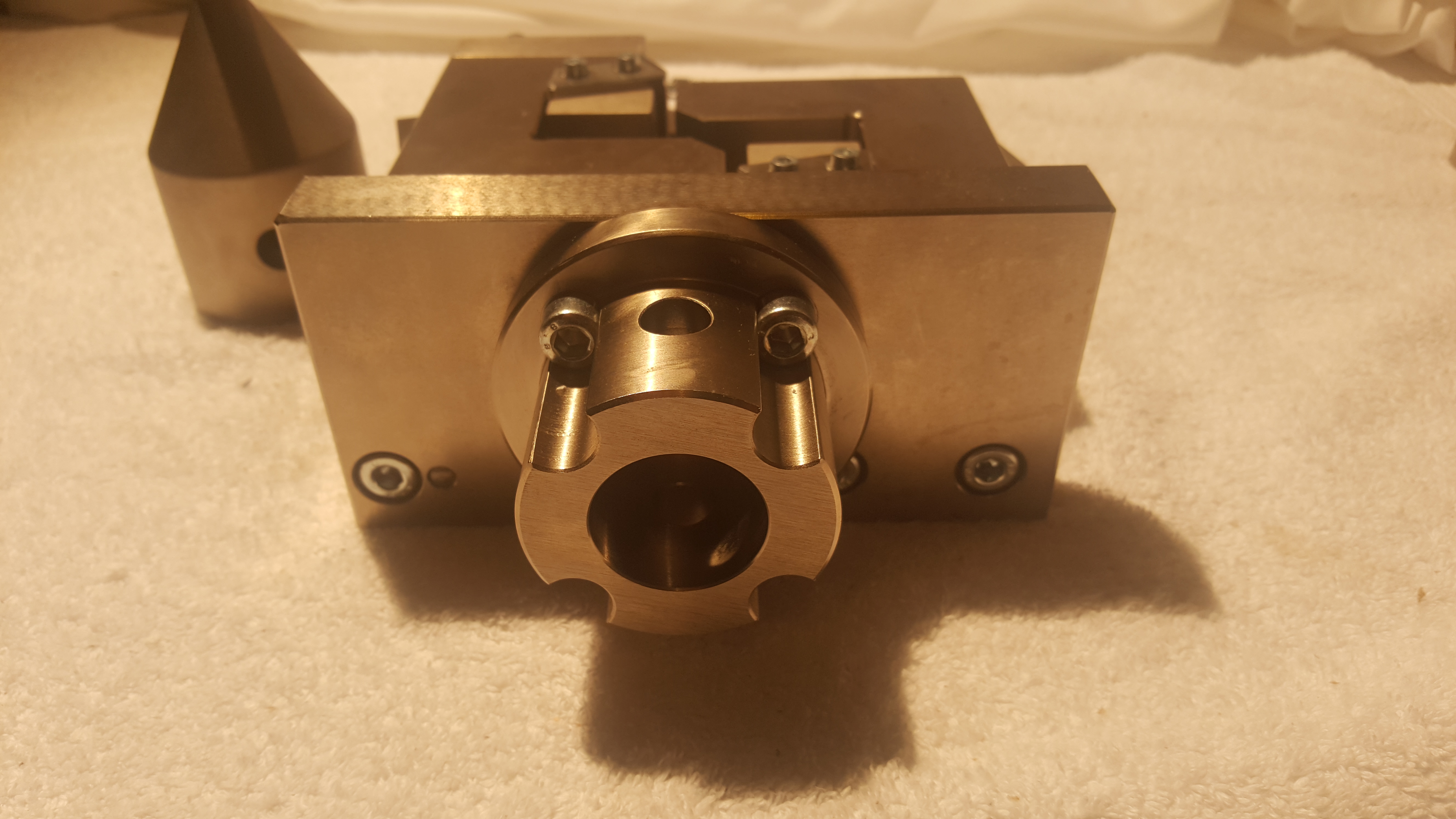 ASTM D5379 - Iosipescu Shear Test Fixture