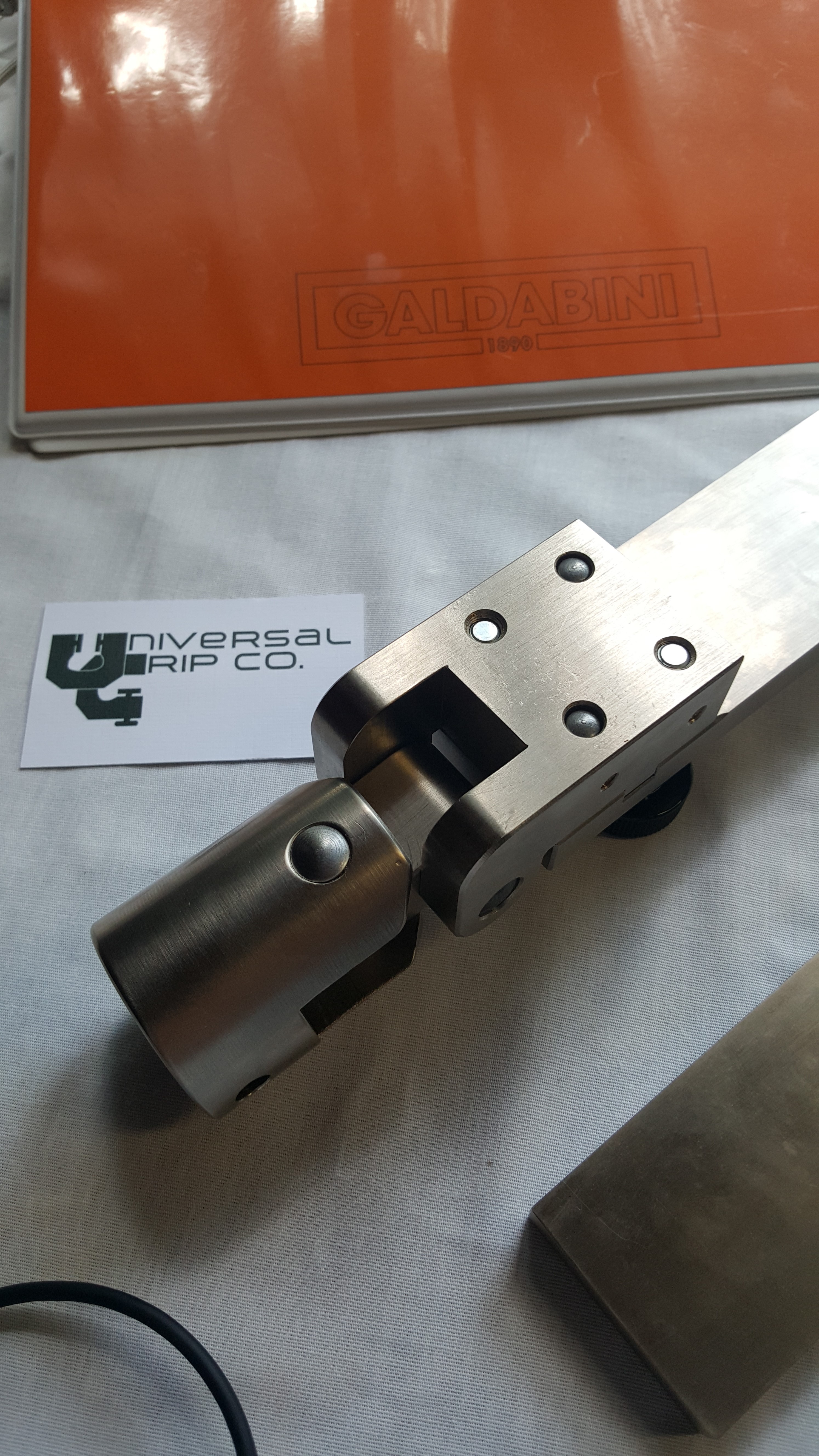 ASTM C273 - Sandwich Core Shear Fixture