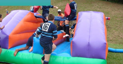 item 40 - Pillow bash for hire | Party jumping castle