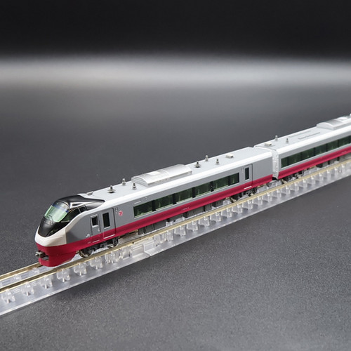 Kato 10-1875 - E657 Series (E653 Revival Livery/Red) (10-Car Set) | J Scale