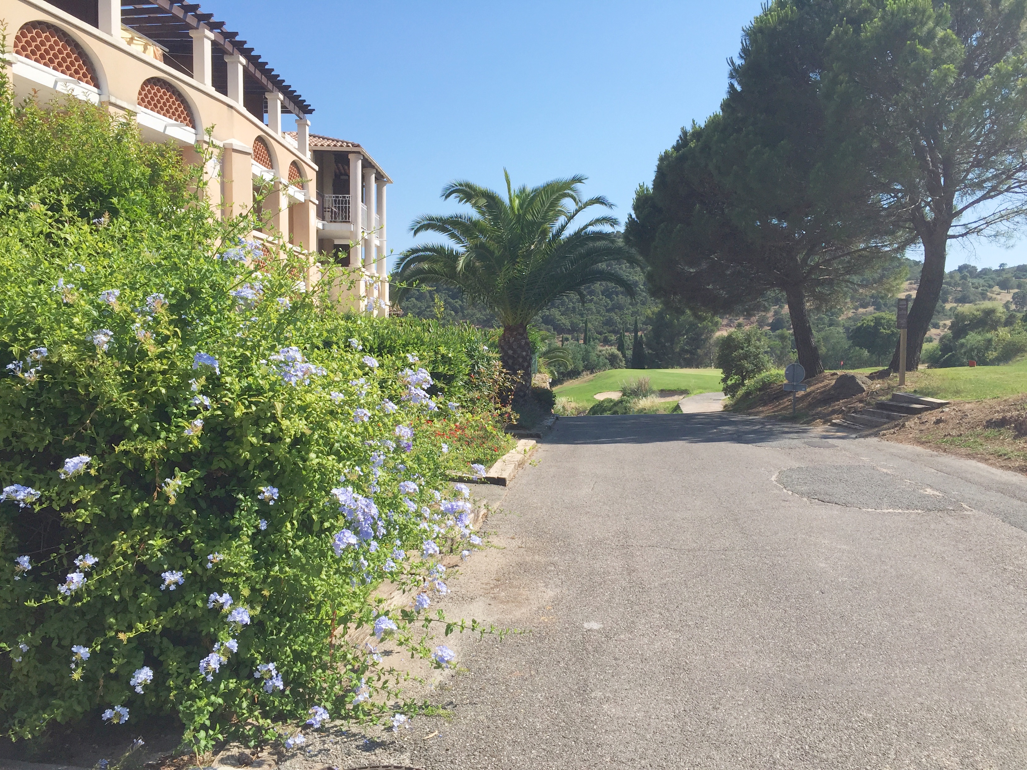Appartement vue Golf | CAP ESTEREL | Location Vacances de Particulier